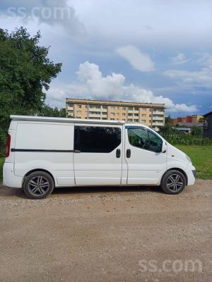 White Opel Vivaro 2011 in Valmiera, with an engine capacity of 2.00 L and mileage of 450 thousand km for 7500 €, photo  on AUTOMOTO.COM.LV