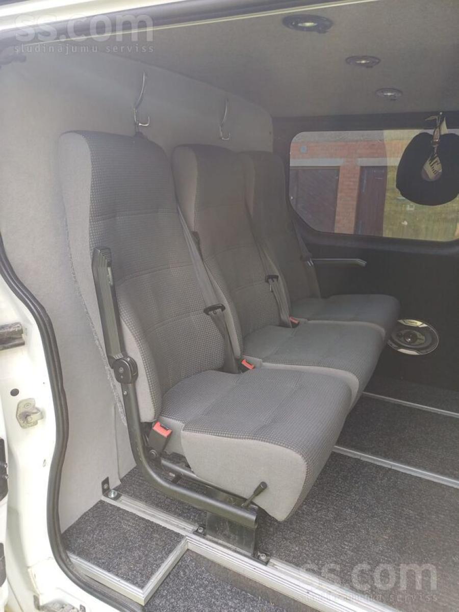 White Opel Vivaro 2011 in Valmiera, with an engine capacity of 2.00 L and mileage of 459 thousand km for 5500 €, photo 12 on AUTOMOTO.COM.LV