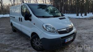 Balts Opel Vivaro 2012 Rīga, ar dzinēja tilpumu 2.00 L un nobraukumu 252 tūkst. km par 5500 €, foto  vietnē AUTOMOTO.COM.LV