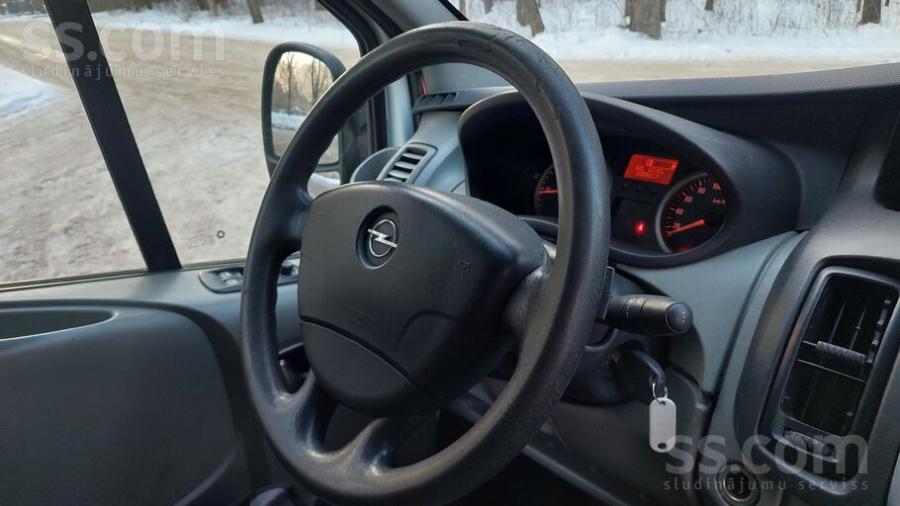 Balts Opel Vivaro 2012 Rīga, ar dzinēja tilpumu 2.00 L un nobraukumu 252 tūkst. km par 5500 €, foto 7 vietnē AUTOMOTO.COM.LV