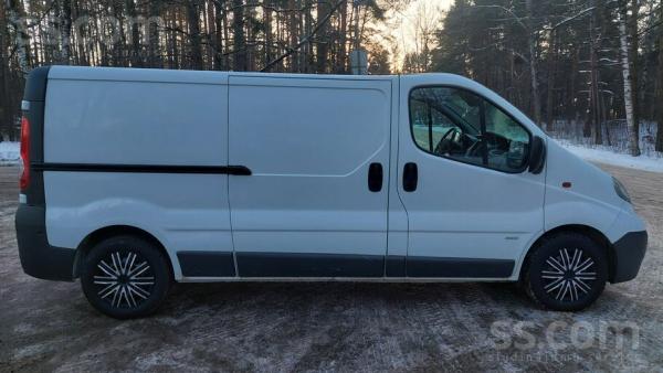 White Opel Vivaro 2012 in Riga, with an engine capacity of 2.00 L and mileage of 252 thousand km for 5500 €, photo 9 on AUTOMOTO.COM.LV