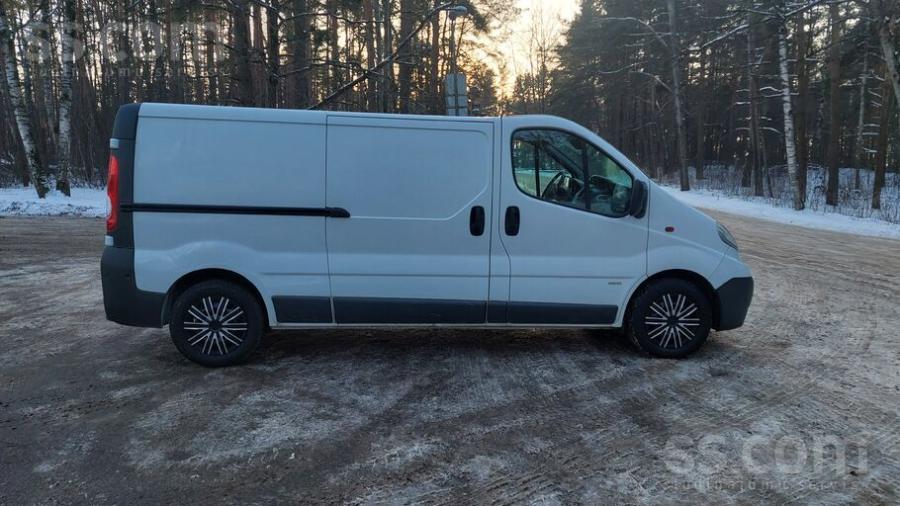 Balts Opel Vivaro 2012 Rīga, ar dzinēja tilpumu 2.00 L un nobraukumu 252 tūkst. km par 5500 €, foto 24 vietnē AUTOMOTO.COM.LV