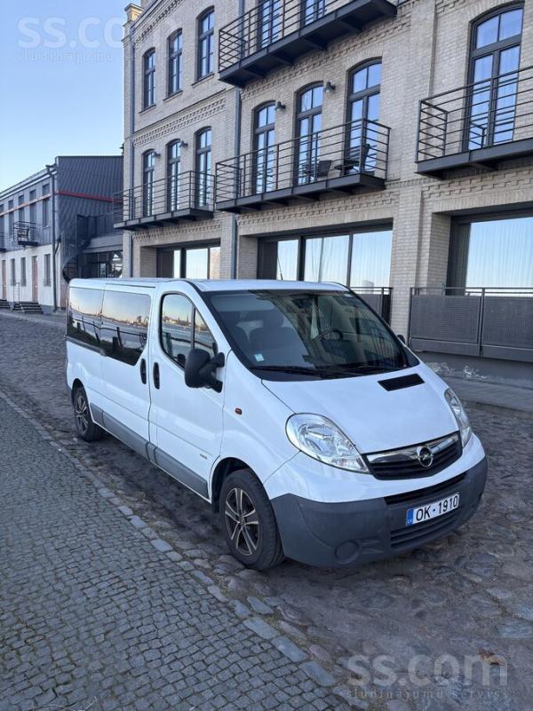 Balts Opel Vivaro 2012 Rīga, ar dzinēja tilpumu 2.00 L un nobraukumu 201 tūkst. km par 4800 €, foto 1 vietnē AUTOMOTO.COM.LV