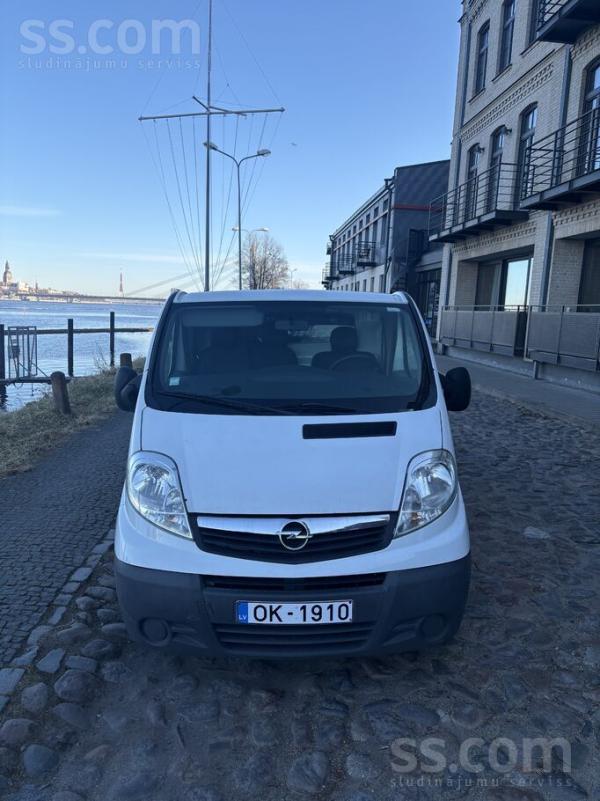 Balts Opel Vivaro 2012 Rīga, ar dzinēja tilpumu 2.00 L un nobraukumu 201 tūkst. km par 4800 €, foto 2 vietnē AUTOMOTO.COM.LV