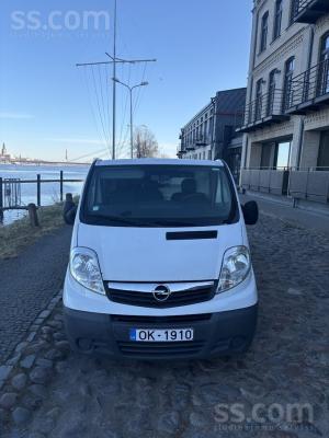 Balts Opel Vivaro 2012 Rīga, ar dzinēja tilpumu 2.00 L un nobraukumu 201 tūkst. km par 4800 €, foto 3 vietnē AUTOMOTO.COM.LV