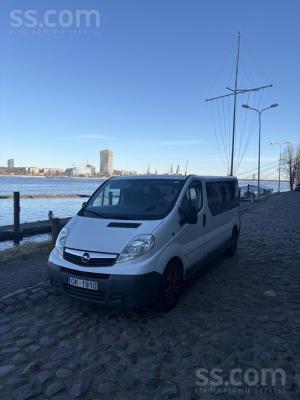 Balts Opel Vivaro 2012 Rīga, ar dzinēja tilpumu 2.00 L un nobraukumu 201 tūkst. km par 4800 €, foto 4 vietnē AUTOMOTO.COM.LV