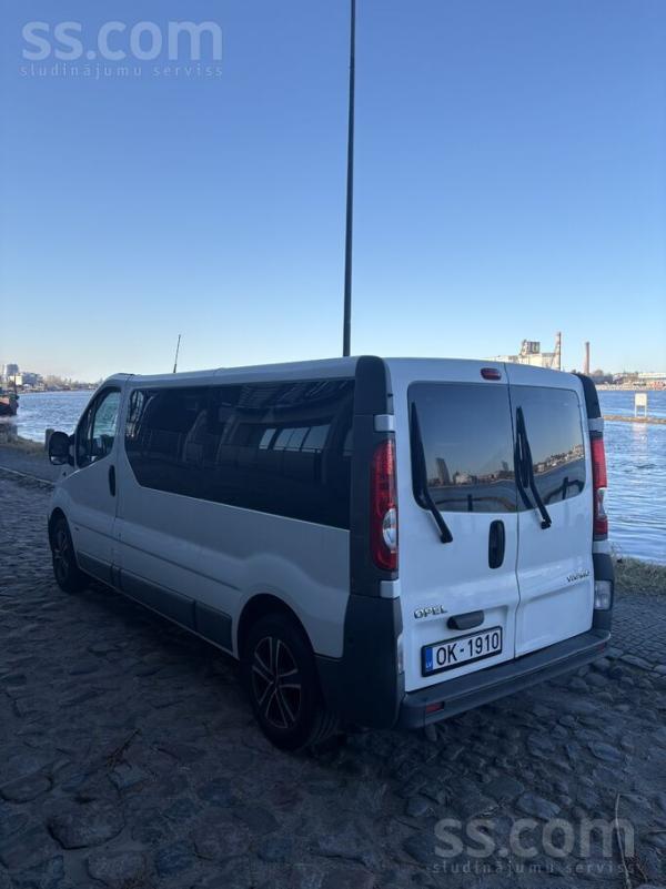 Balts Opel Vivaro 2012 Rīga, ar dzinēja tilpumu 2.00 L un nobraukumu 201 tūkst. km par 4800 €, foto 5 vietnē AUTOMOTO.COM.LV