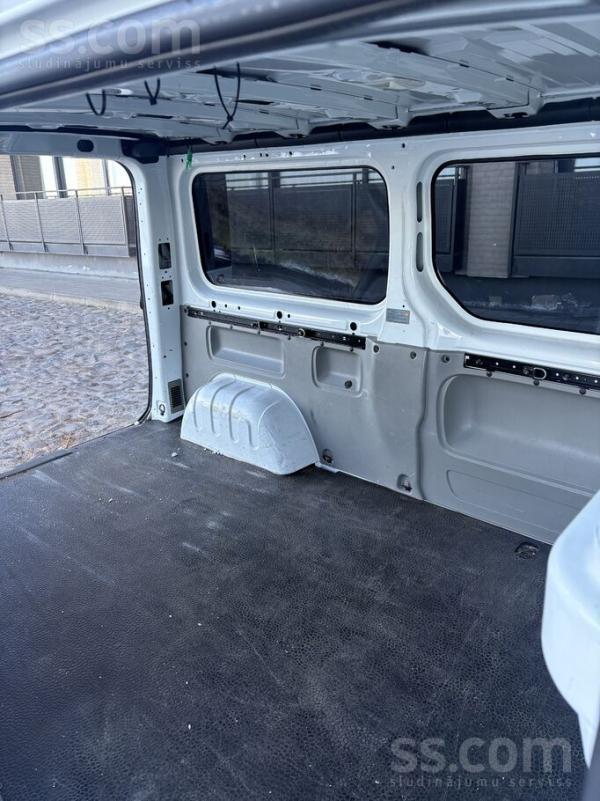 Balts Opel Vivaro 2012 Rīga, ar dzinēja tilpumu 2.00 L un nobraukumu 201 tūkst. km par 4800 €, foto 9 vietnē AUTOMOTO.COM.LV