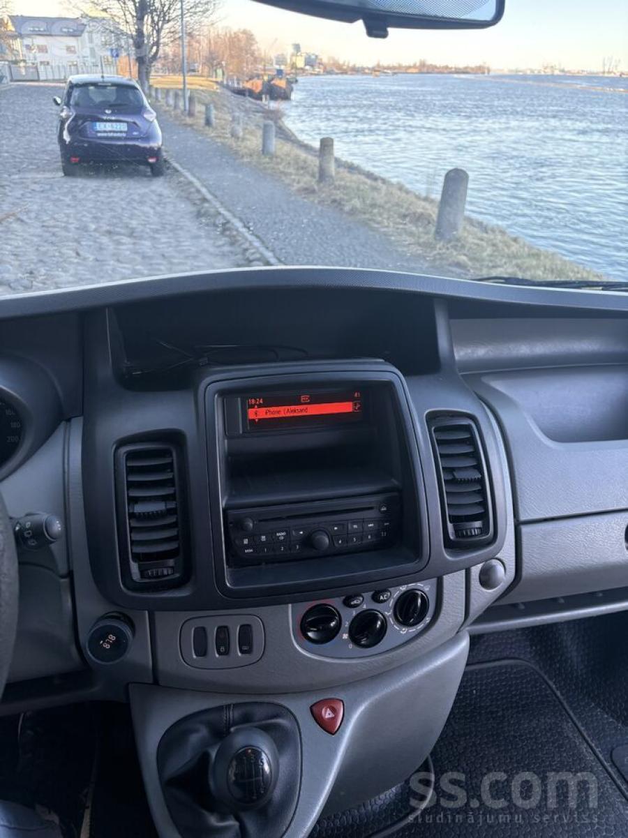Balts Opel Vivaro 2012 Rīga, ar dzinēja tilpumu 2.00 L un nobraukumu 201 tūkst. km par 4800 €, foto 13 vietnē AUTOMOTO.COM.LV