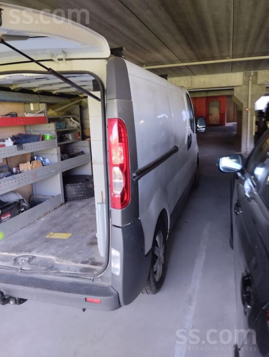 Balts Opel Vivaro 2012 Rīga, ar dzinēja tilpumu 2.00 L un nobraukumu 168 tūkst. km par 6300 €, foto 12 vietnē AUTOMOTO.COM.LV