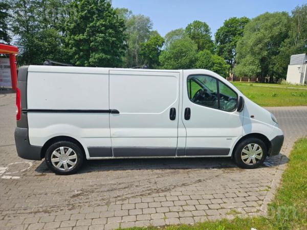 Balts Opel Vivaro 2012 Rīga, ar dzinēja tilpumu 2.00 L un nobraukumu 168 tūkst. km par 6300 €, foto 3 vietnē AUTOMOTO.COM.LV