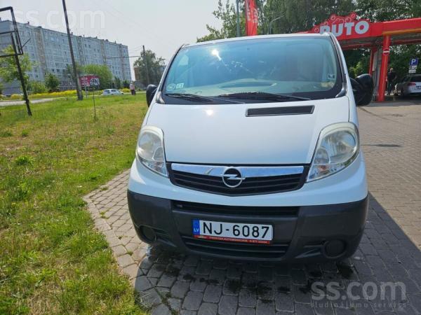 Balts Opel Vivaro 2012 Rīga, ar dzinēja tilpumu 2.00 L un nobraukumu 168 tūkst. km par 6300 €, foto 5 vietnē AUTOMOTO.COM.LV