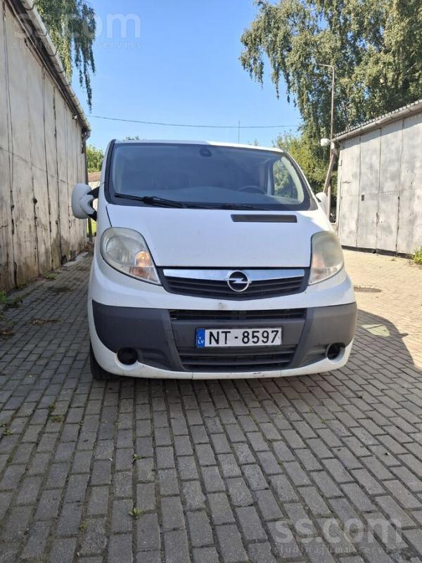 Balts Opel Vivaro 2012 Rīga, ar dzinēja tilpumu 2.00 L un nobraukumu 321 tūkst. km par 3590 €, foto 3 vietnē AUTOMOTO.COM.LV