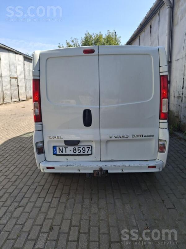 Balts Opel Vivaro 2012 Rīga, ar dzinēja tilpumu 2.00 L un nobraukumu 321 tūkst. km par 3590 €, foto 5 vietnē AUTOMOTO.COM.LV
