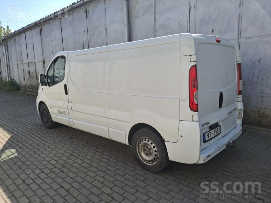 White Opel Vivaro 2012 in Riga, with an engine capacity of 2.00 L and mileage of 321 thousand km for 3590 €, photo 7 on AUTOMOTO.COM.LV
