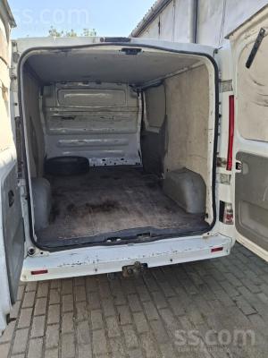 White Opel Vivaro 2012 in Riga, with an engine capacity of 2.00 L and mileage of 321 thousand km for 3590 €, photo 8 on AUTOMOTO.COM.LV