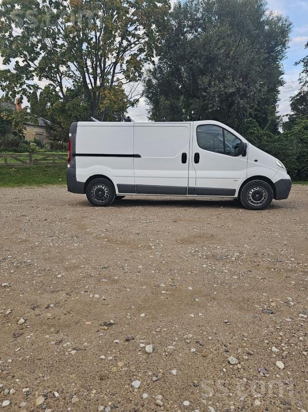 Balts Opel Vivaro 2012 Ogre, ar dzinēja tilpumu 2.00 L un nobraukumu 220 tūkst. km par 4000 €, foto 7 vietnē AUTOMOTO.COM.LV