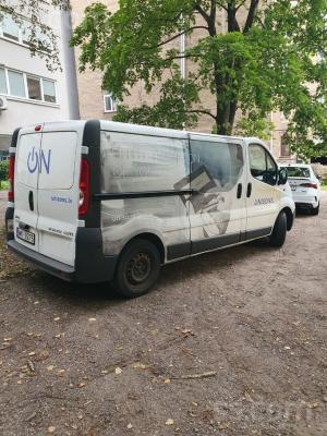 White Opel Vivaro 2012 in Riga, with an engine capacity of 2.00 L and mileage of 346 thousand km for 6800 €, photo 4 on AUTOMOTO.COM.LV