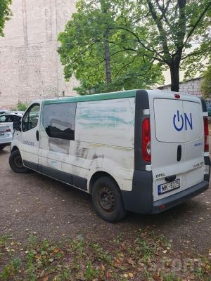White Opel Vivaro 2012 in Riga, with an engine capacity of 2.00 L and mileage of 346 thousand km for 6800 €, photo 6 on AUTOMOTO.COM.LV