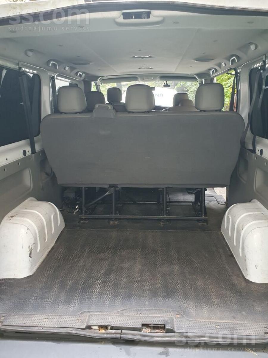 White Opel Vivaro 2012 in Riga, with an engine capacity of 2.00 L and mileage of 346 thousand km for 6800 €, photo 10 on AUTOMOTO.COM.LV
