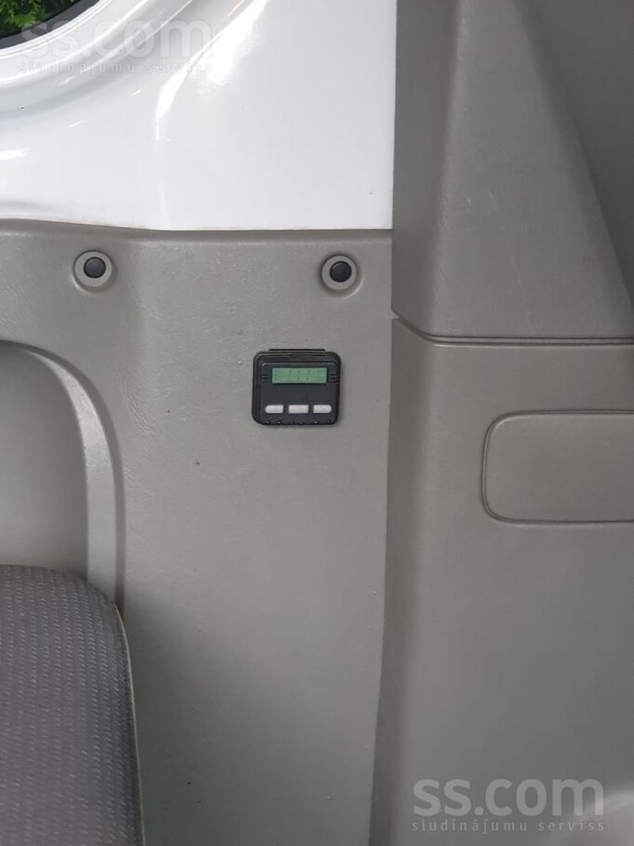 Balts Opel Vivaro 2012 Rīga, ar dzinēja tilpumu 2.00 L un nobraukumu 346 tūkst. km par 6300 €, foto 12 vietnē AUTOMOTO.COM.LV
