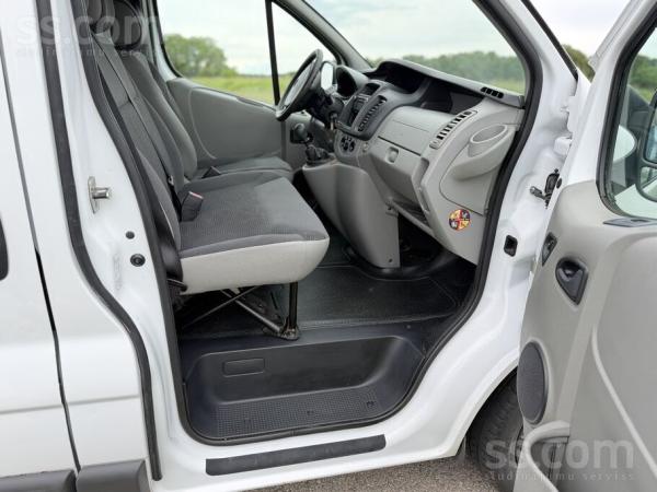 Balts Opel Vivaro 2013 Bauska, ar dzinēja tilpumu 2.00 L un nobraukumu 218 tūkst. km par 5950 €, foto 8 vietnē AUTOMOTO.COM.LV