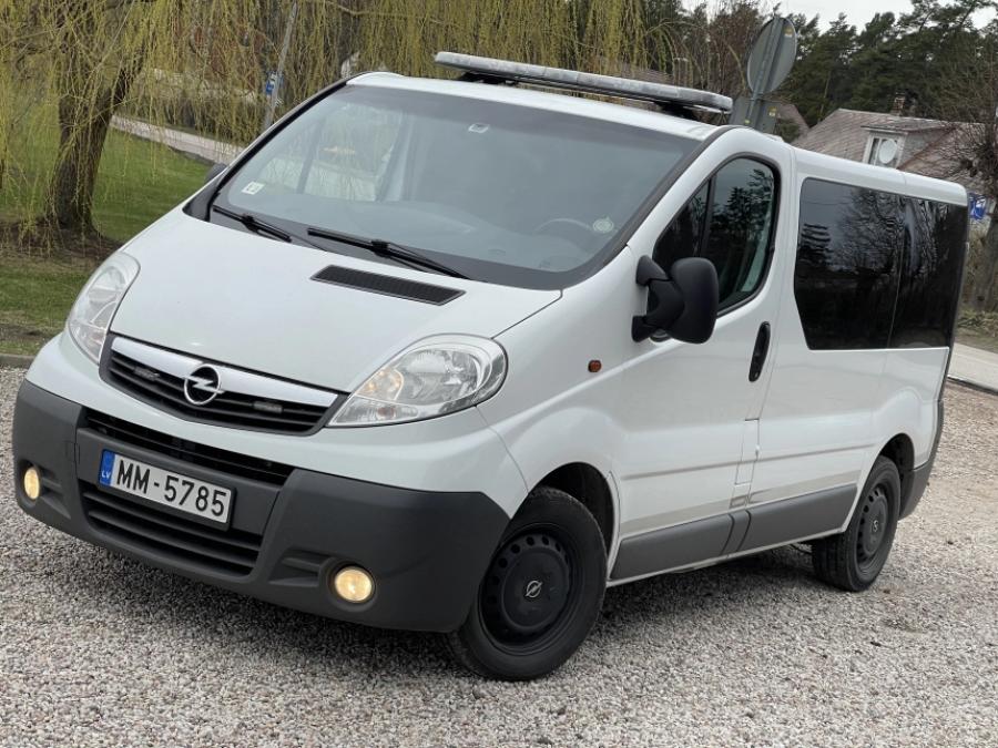 Balts Opel Vivaro 2013 Rīga, ar dzinēja tilpumu 2.00 L un nobraukumu 235 tūkst. km par 6450 €, foto 1 vietnē AUTOMOTO.COM.LV