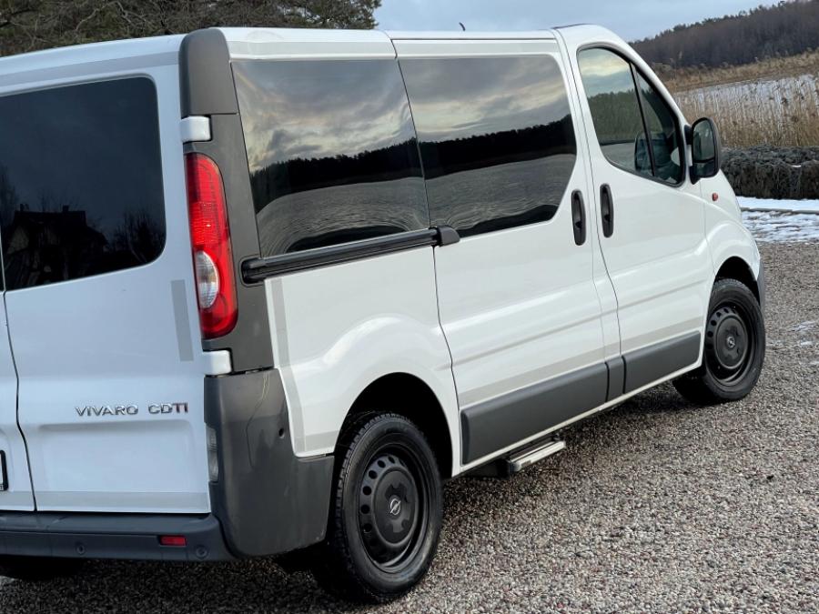 Balts Opel Vivaro 2013 Rīga, ar dzinēja tilpumu 2.00 L un nobraukumu 235 tūkst. km par 6450 €, foto 22 vietnē AUTOMOTO.COM.LV