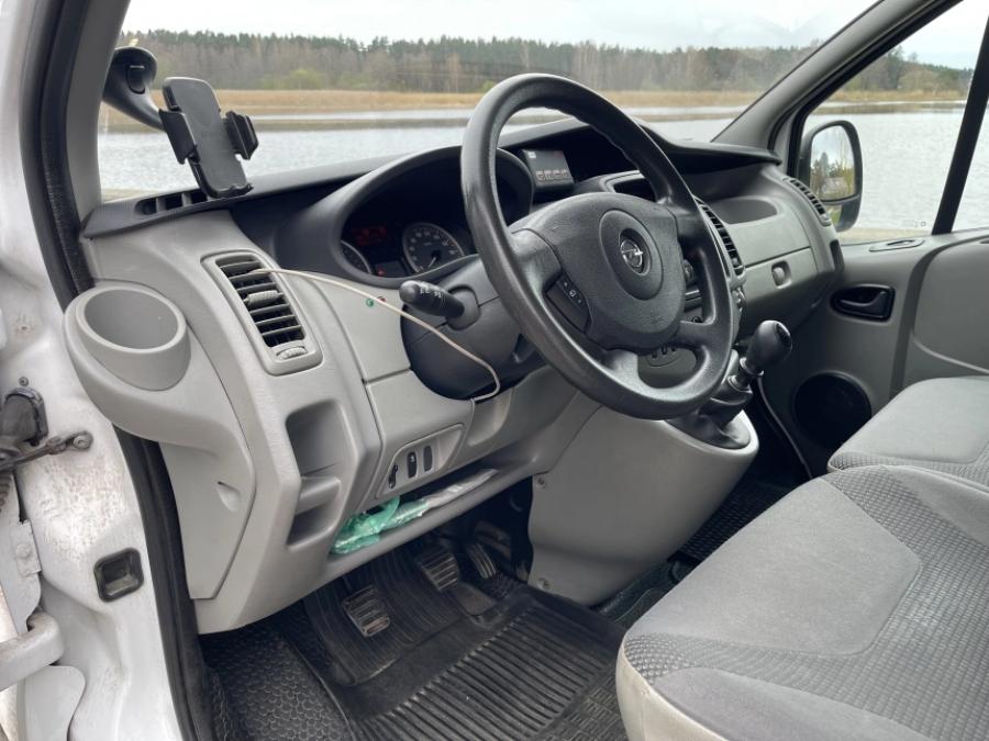 Balts Opel Vivaro 2013 Rīga, ar dzinēja tilpumu 2.00 L un nobraukumu 235 tūkst. km par 6450 €, foto 36 vietnē AUTOMOTO.COM.LV
