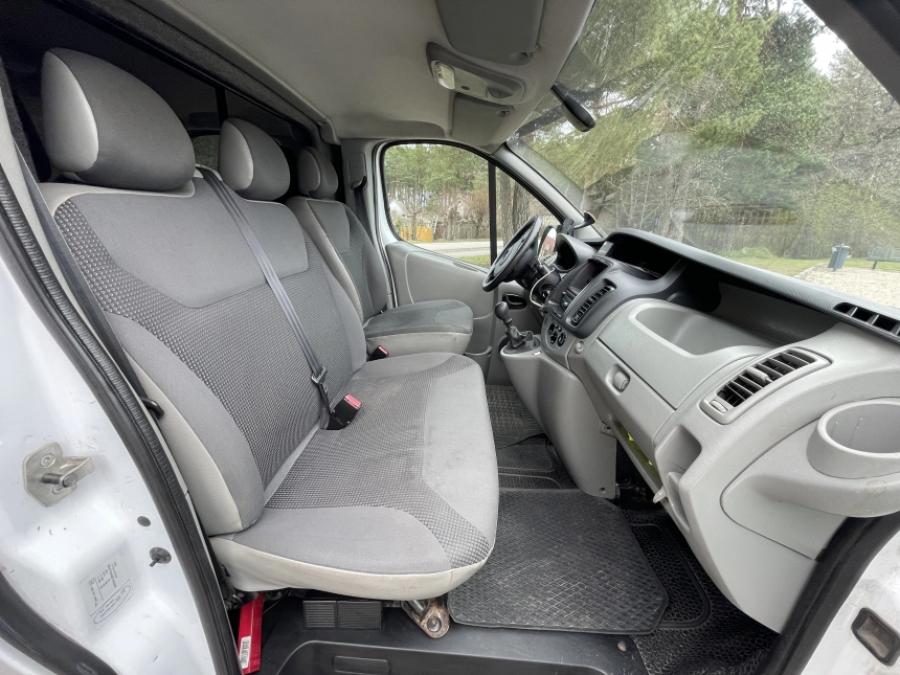 Balts Opel Vivaro 2013 Rīga, ar dzinēja tilpumu 2.00 L un nobraukumu 235 tūkst. km par 6450 €, foto 45 vietnē AUTOMOTO.COM.LV
