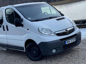 Balts Opel Vivaro 2013 Rīga, ar dzinēja tilpumu 2.00 L un nobraukumu 235 tūkst. km par 6450 €, foto 49 vietnē AUTOMOTO.COM.LV