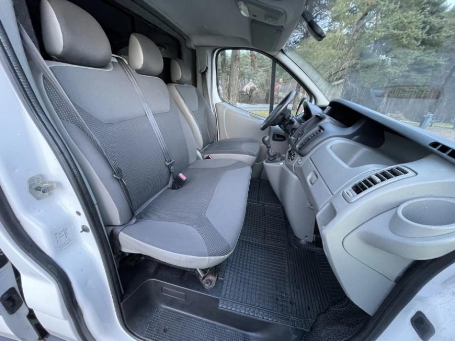 Balts Opel Vivaro 2013 Rīga, ar dzinēja tilpumu 2.00 L un nobraukumu 235 tūkst. km par 6450 €, foto 56 vietnē AUTOMOTO.COM.LV