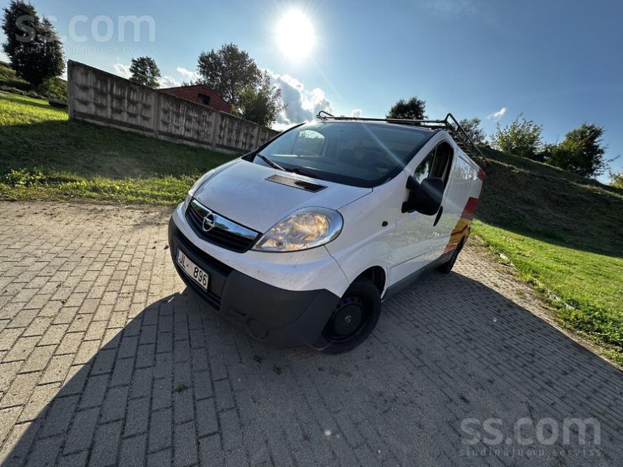 White Opel Vivaro 2013 in Daugavpils, with an engine capacity of 2.00 L and mileage of 328 thousand km for 5299 €, photo 3 on AUTOMOTO.COM.LV