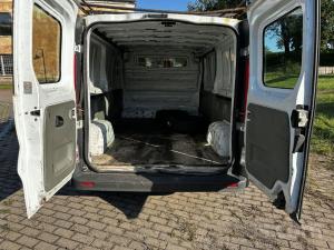 White Opel Vivaro 2013 in Daugavpils, with an engine capacity of 2.00 L and mileage of 328 thousand km for 5299 €, photo 12 on AUTOMOTO.COM.LV