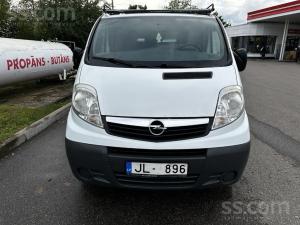 White Opel Vivaro 2013 in Daugavpils, with an engine capacity of 2.00 L and mileage of 328 thousand km for 5300 €, photo 4 on AUTOMOTO.COM.LV