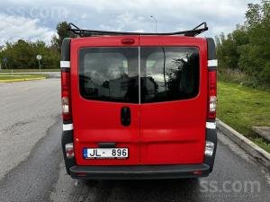 White Opel Vivaro 2013 in Daugavpils, with an engine capacity of 2.00 L and mileage of 328 thousand km for 5300 €, photo 8 on AUTOMOTO.COM.LV