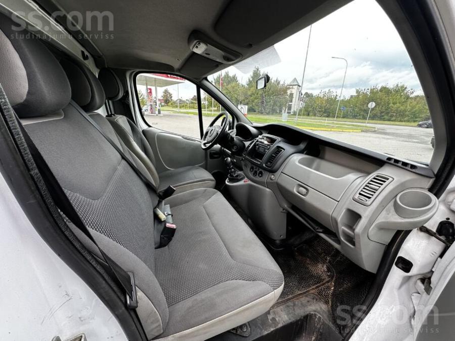 White Opel Vivaro 2013 in Daugavpils, with an engine capacity of 2.00 L and mileage of 328 thousand km for 5300 €, photo 12 on AUTOMOTO.COM.LV
