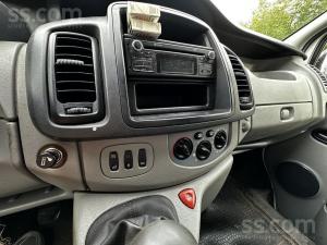 White Opel Vivaro 2013 in Daugavpils, with an engine capacity of 2.00 L and mileage of 328 thousand km for 5300 €, photo 15 on AUTOMOTO.COM.LV