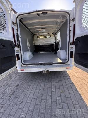 Balts Opel Vivaro 2014 Rīga, ar dzinēja tilpumu 1.60 L un nobraukumu 263 tūkst. km par 6500 €, foto 8 vietnē AUTOMOTO.COM.LV