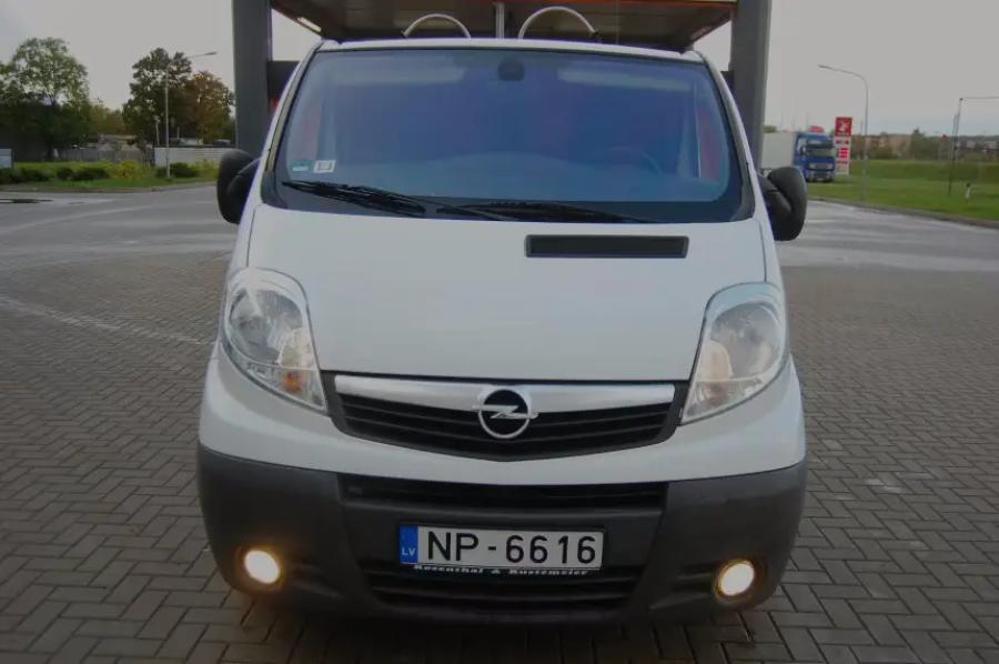 Balts Opel Vivaro 2014 Jēkabpils, ar dzinēja tilpumu 2.00 L un nobraukumu 254 tūkst. km par 10900 €, foto 5 vietnē AUTOMOTO.COM.LV