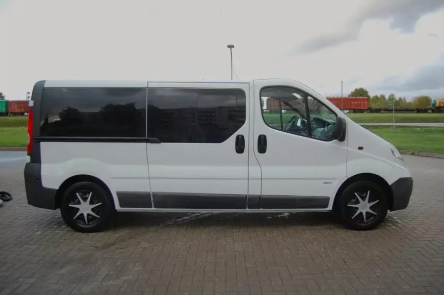 Balts Opel Vivaro 2014 Jēkabpils, ar dzinēja tilpumu 2.00 L un nobraukumu 254 tūkst. km par 10900 €, foto 7 vietnē AUTOMOTO.COM.LV