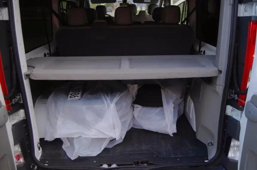 Balts Opel Vivaro 2014 Jēkabpils, ar dzinēja tilpumu 2.00 L un nobraukumu 254 tūkst. km par 10900 €, foto 15 vietnē AUTOMOTO.COM.LV