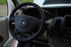Balts Opel Vivaro 2014 Jēkabpils, ar dzinēja tilpumu 2.00 L un nobraukumu 254 tūkst. km par 10900 €, foto 20 vietnē AUTOMOTO.COM.LV