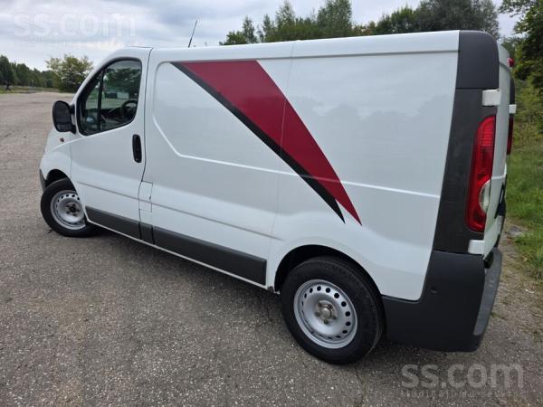 White Opel Vivaro 2014 in Riga, with an engine capacity of 2.00 L and mileage of 346 thousand km for 3999 €, photo 4 on AUTOMOTO.COM.LV