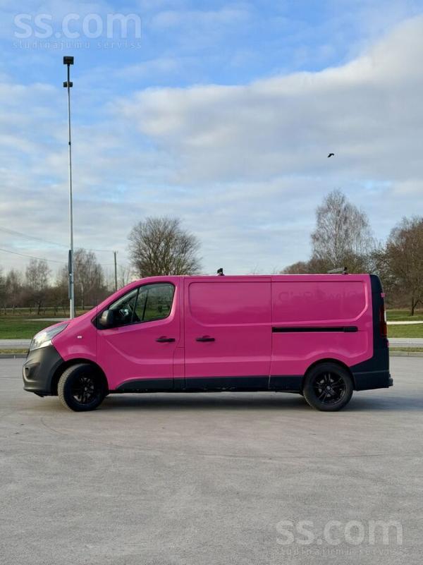 White Opel Vivaro 2015 in Riga, with an engine capacity of 1.60 L and mileage of 150 thousand km for 6700 €, photo 5 on AUTOMOTO.COM.LV