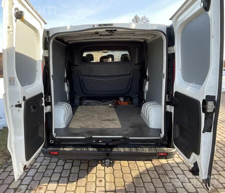 Balts Opel Vivaro 2015 Cēsis, ar dzinēja tilpumu 1.60 L un nobraukumu 148 tūkst. km par 12100 €, foto 9 vietnē AUTOMOTO.COM.LV