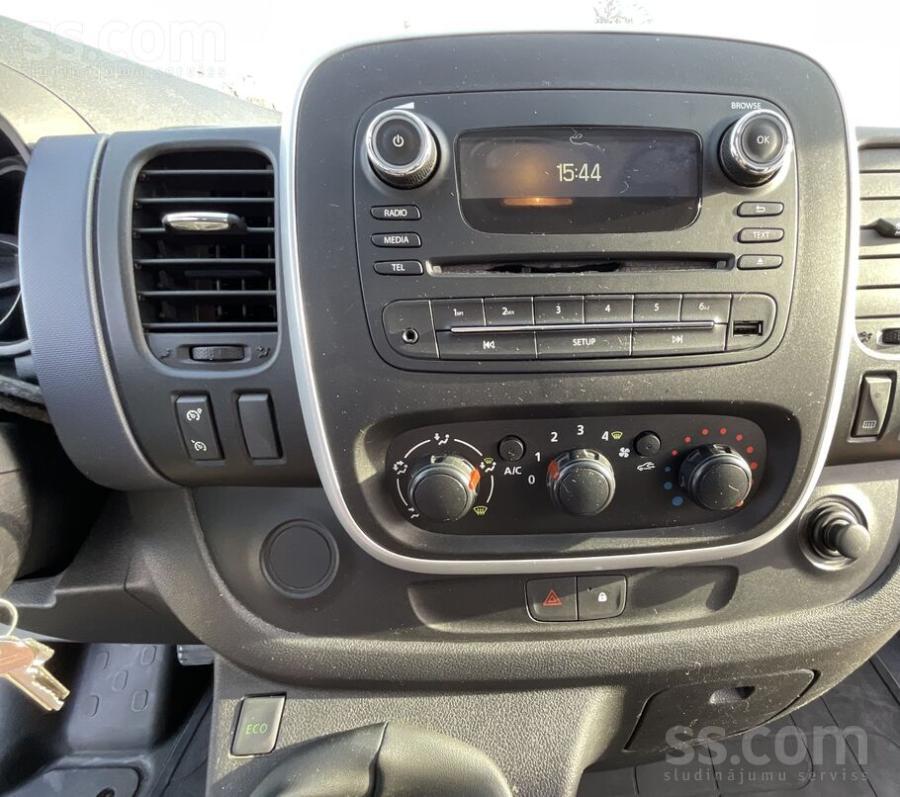 Balts Opel Vivaro 2015 Cēsis, ar dzinēja tilpumu 1.60 L un nobraukumu 148 tūkst. km par 12100 €, foto 12 vietnē AUTOMOTO.COM.LV