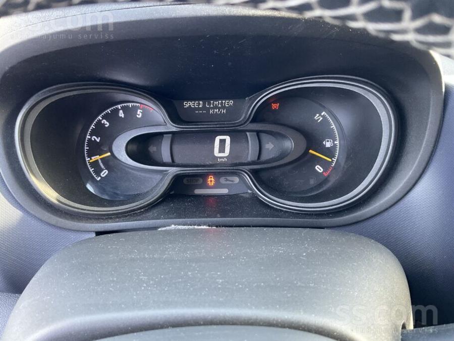 Balts Opel Vivaro 2015 Cēsis, ar dzinēja tilpumu 1.60 L un nobraukumu 148 tūkst. km par 12100 €, foto 14 vietnē AUTOMOTO.COM.LV