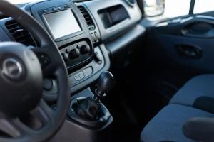 Белый Опель Виваро 2015 в Рига, объемом двигателя 1.60 л и пробегом 213 тыс. км за 6495 €, фото 12 на AUTOMOTO.COM.LV
