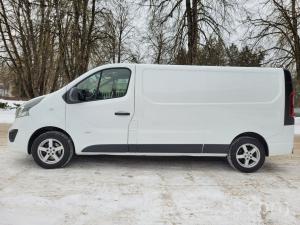 White Opel Vivaro 2015 in Ogre, with an engine capacity of 1.60 L and mileage of 247 thousand km for 7770 €, photo 4 on AUTOMOTO.COM.LV